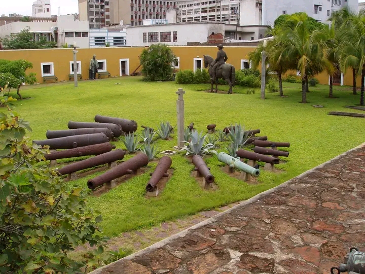 MozaVibe | Fortaleza de Maputo: a sentinela do passado